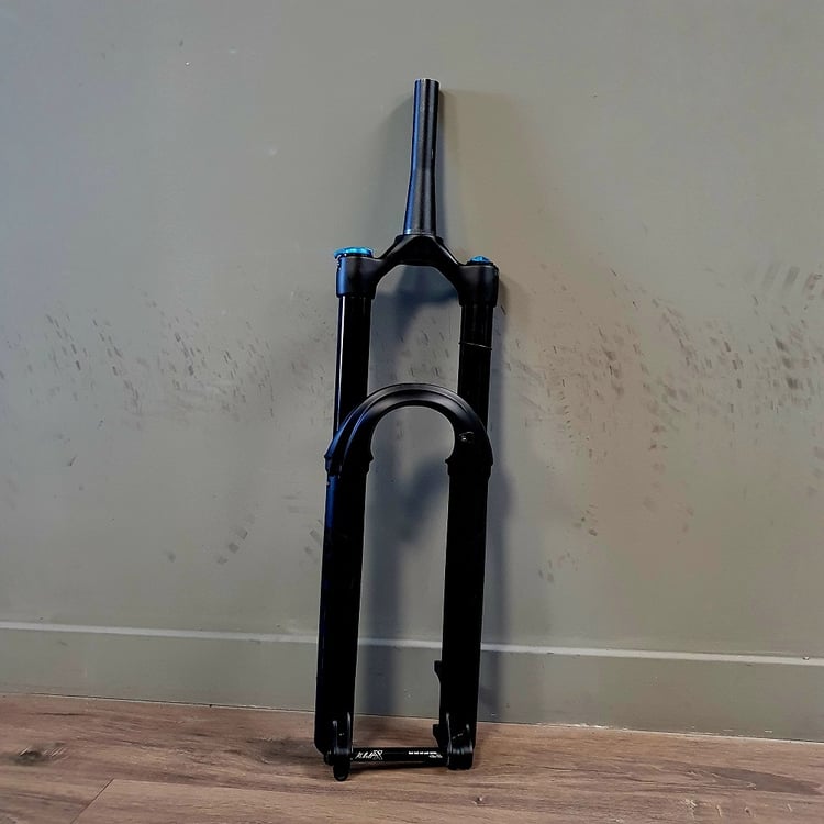Furca Fox 38 Performance 29" 180mm - PlayBike.ro